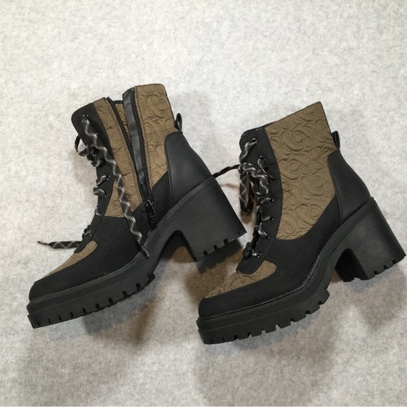 Sam & Libby | Shoes | Sam Libby Two Toned Laceup Boots | Poshmark